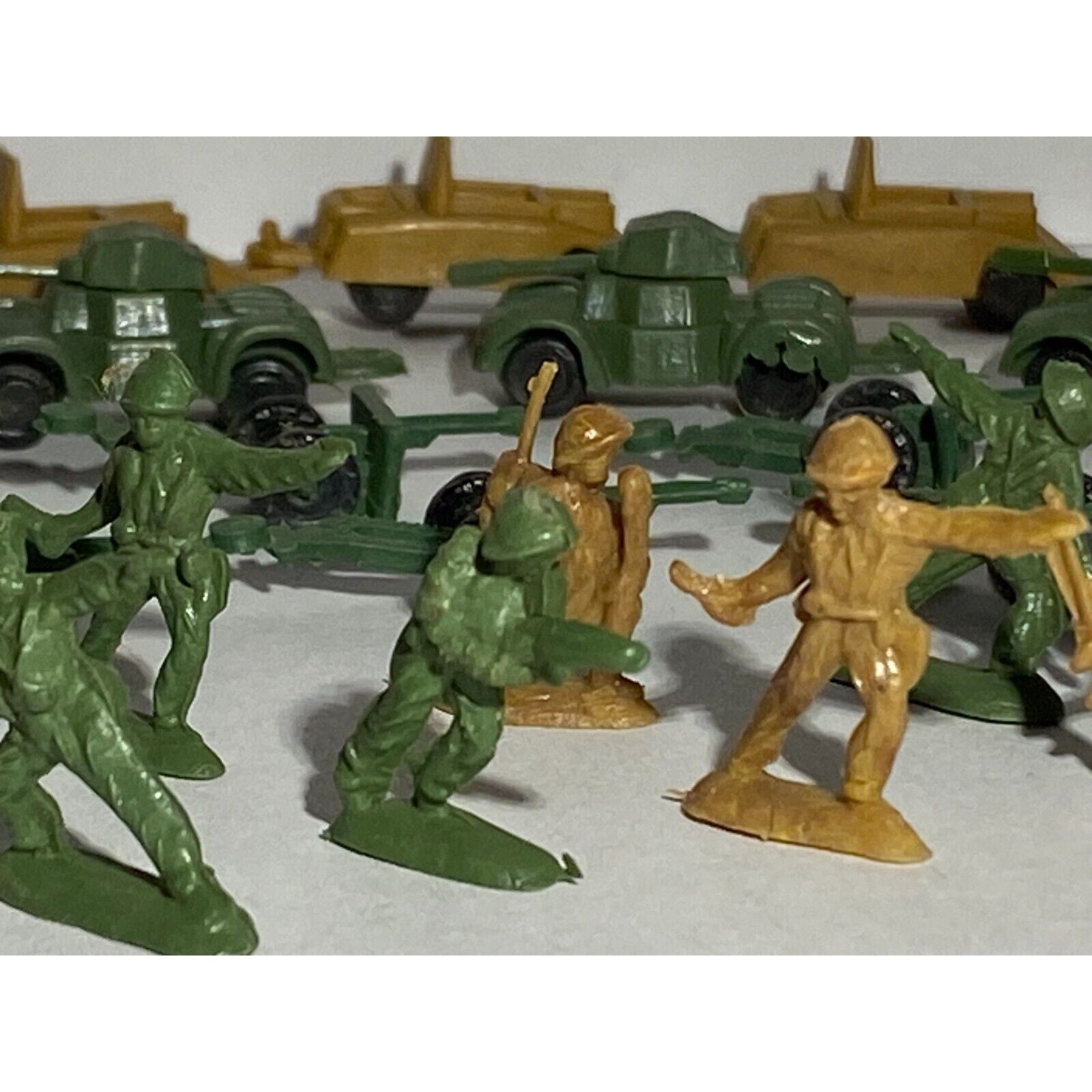 Miniature Army Men Vintage Tanks Infantry Trucks Artillery Plastic ...